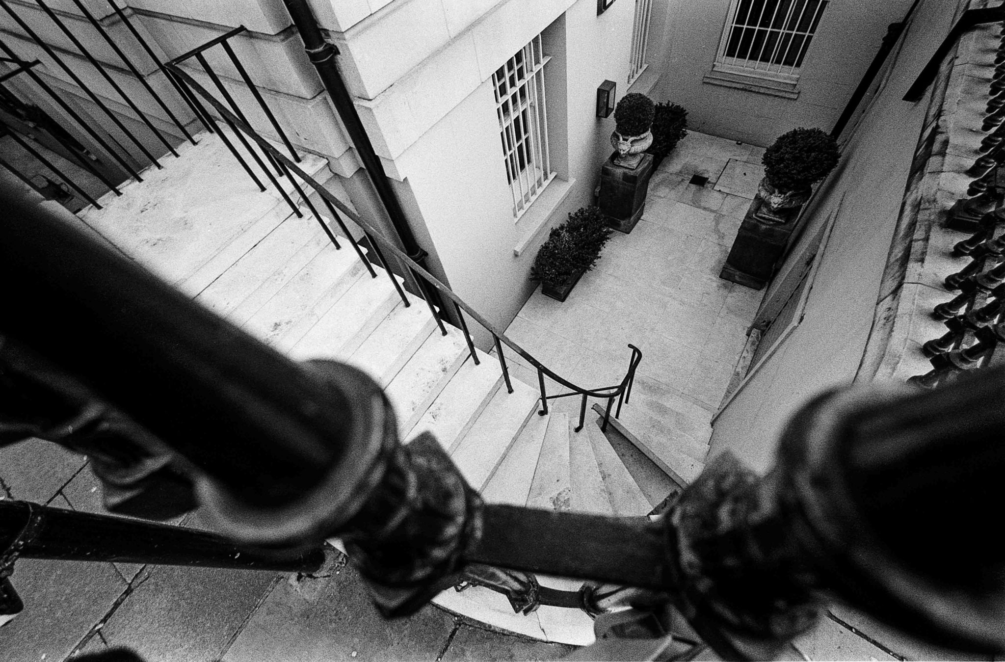 Kentmere 400 Review + Photos (Budget 35mm B&W Film)